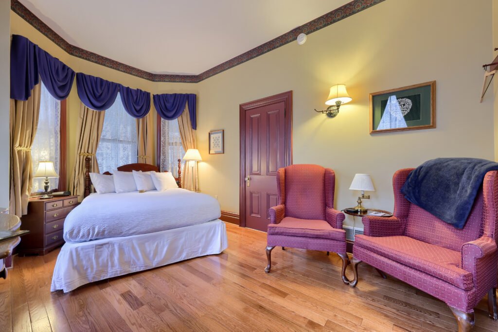 Rooms & Suites – The Alden House