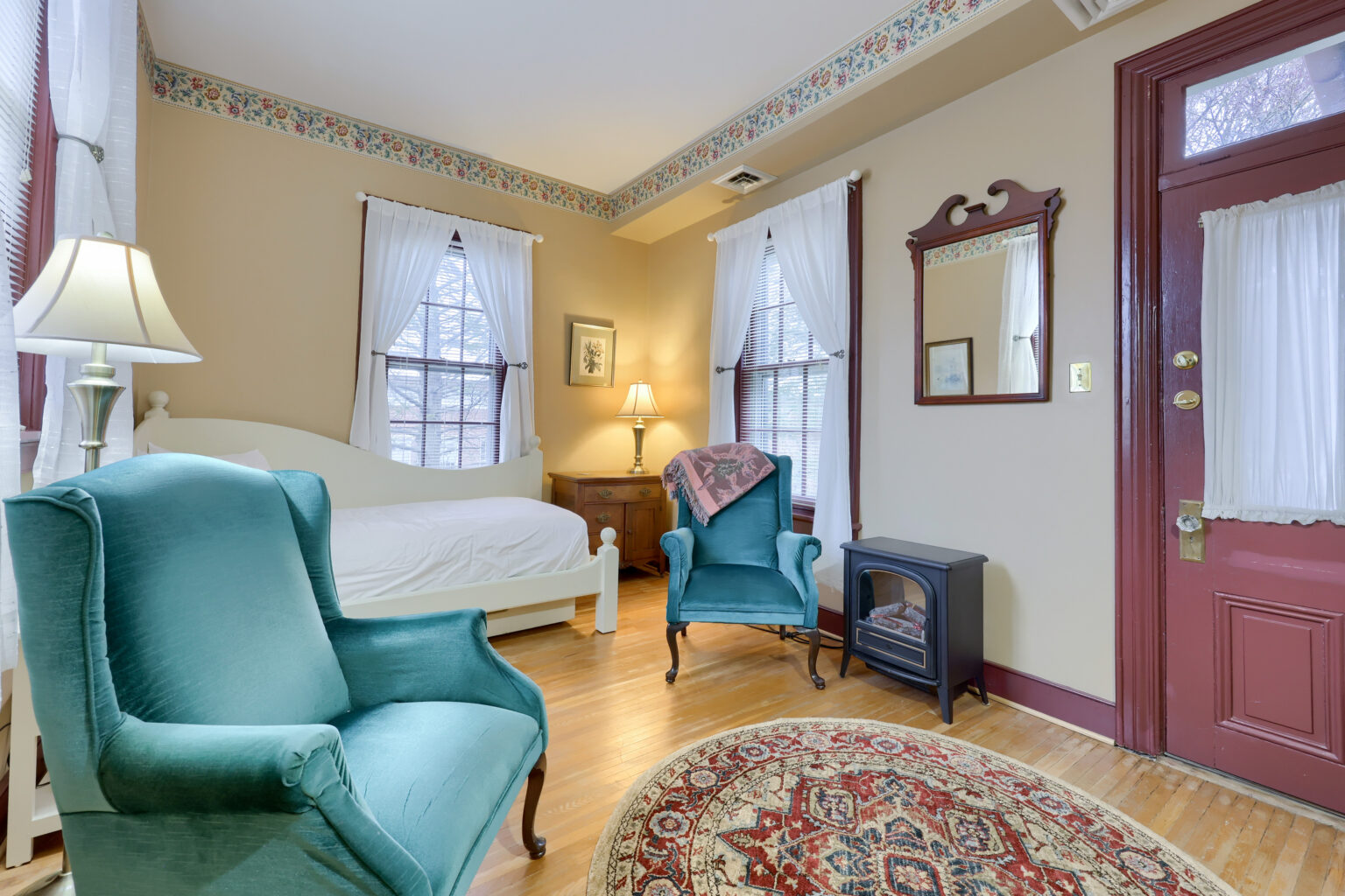 Rooms & Suites – The Alden House
