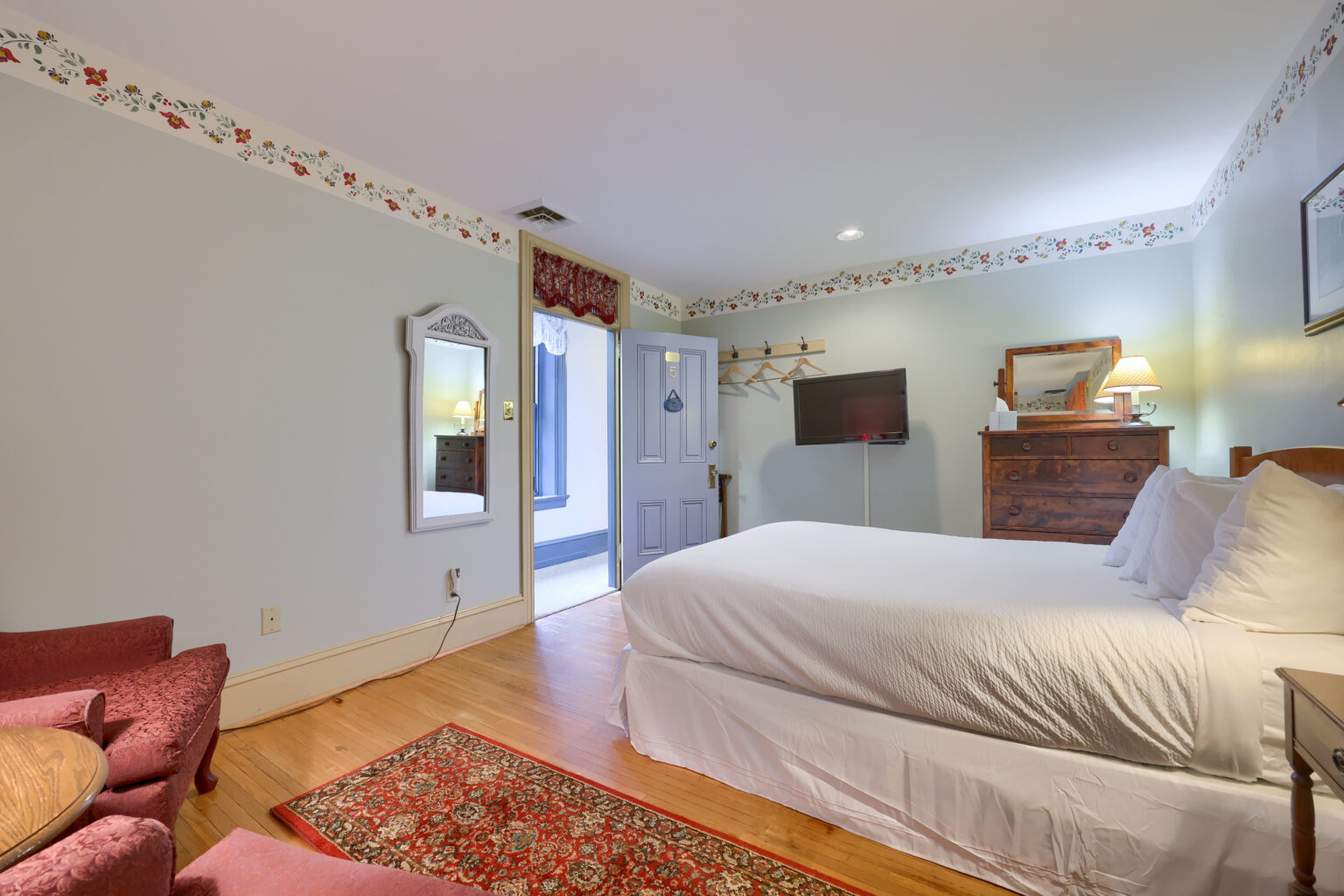 Rooms & Suites – The Alden House