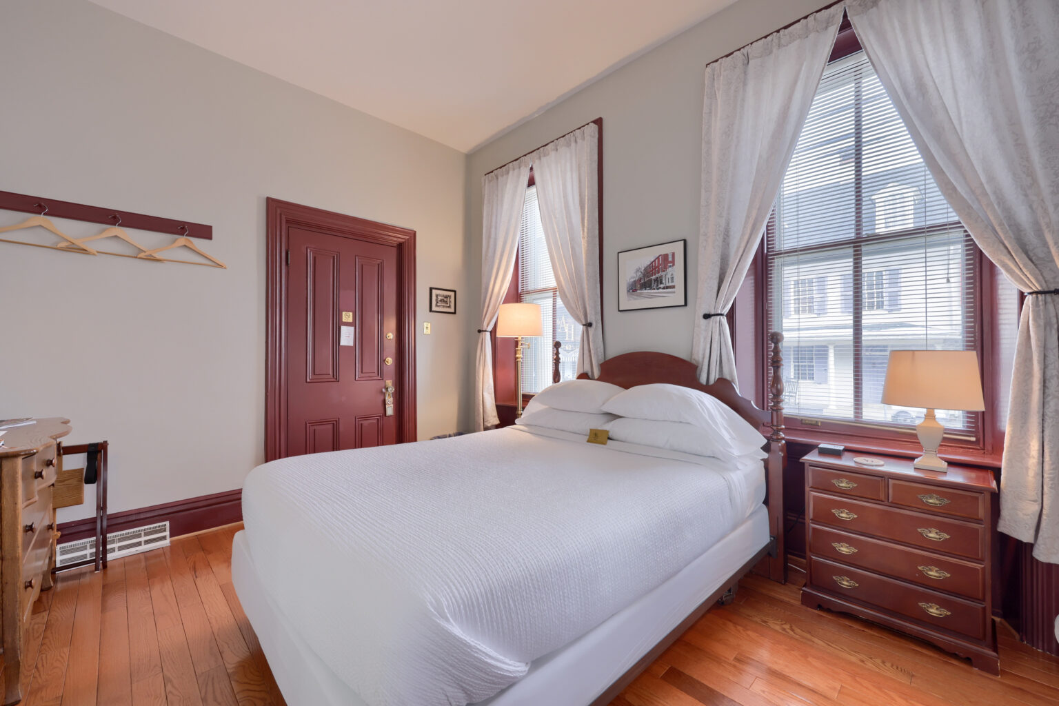 Rooms & Suites – The Alden House